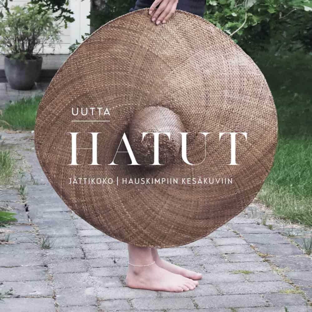 Uniikki mallisto rottinkivalaisimia ja pölkkyjakkaroita - B. Living